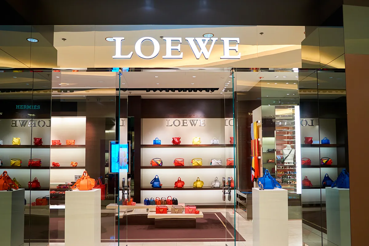 Loewe distribuye más de 600 millones en dividendos a LVMH en cuatro ...