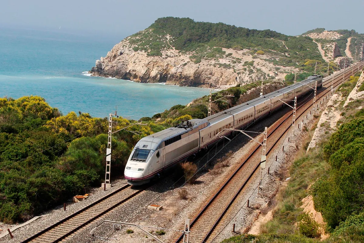 Renfe apuesta por mejorar la calidad y la información del servicio con ...