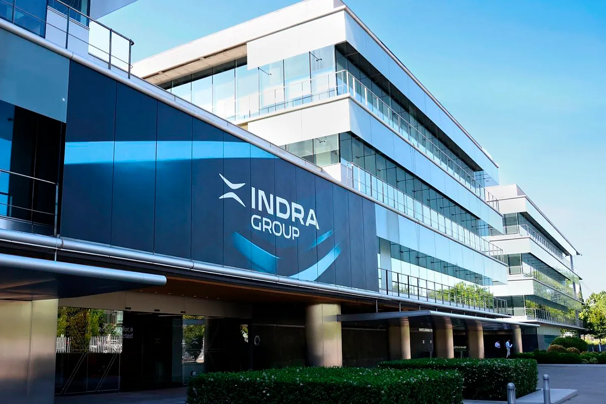 Indra vuela un 21,2% en el Ibex, su mayor subida desde 1999, tras ...