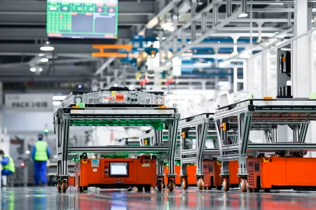 CATL insiste en que España permita 2.000 trabajadores chinos en su planta de baterías | Economía ...