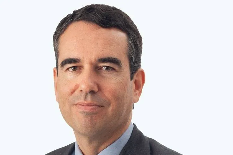 Javier Botín reordena su participación accionarial en Santander | Banca